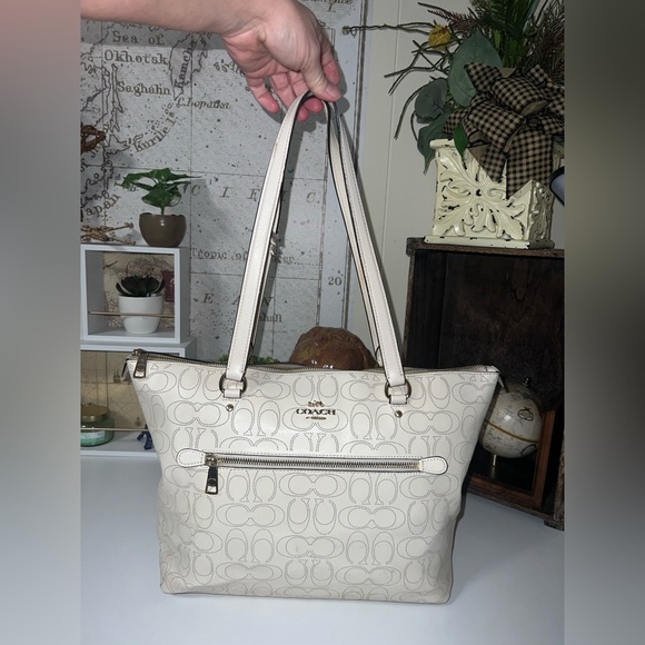 Coach | Bags | Coach Cream Signature Tote Bag | Poshmark